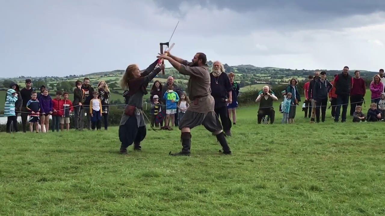 Magnus Barelegs Viking Festival 2018 - YouTube