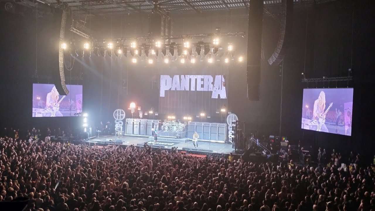 Pantera, Leeds First Direct Arena - YouTube