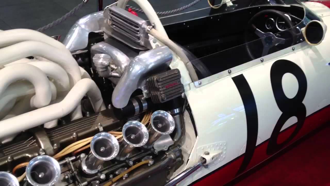 「HONDA チャレンジの原点〜日本の地にサーキットを」RA273展示中 - YouTube