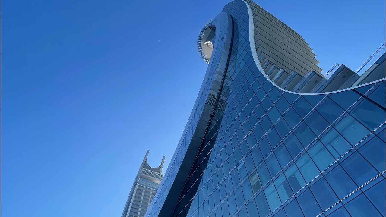 Hotel Raffles Doha, suite and breakfast. - YouTube