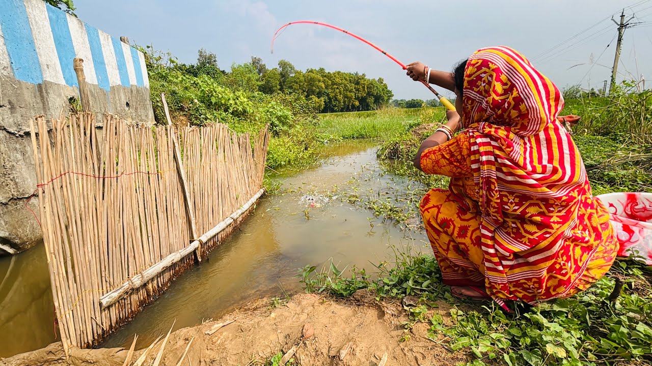 Fishing Video | This woman knows how to catch fish so watch her catch ...