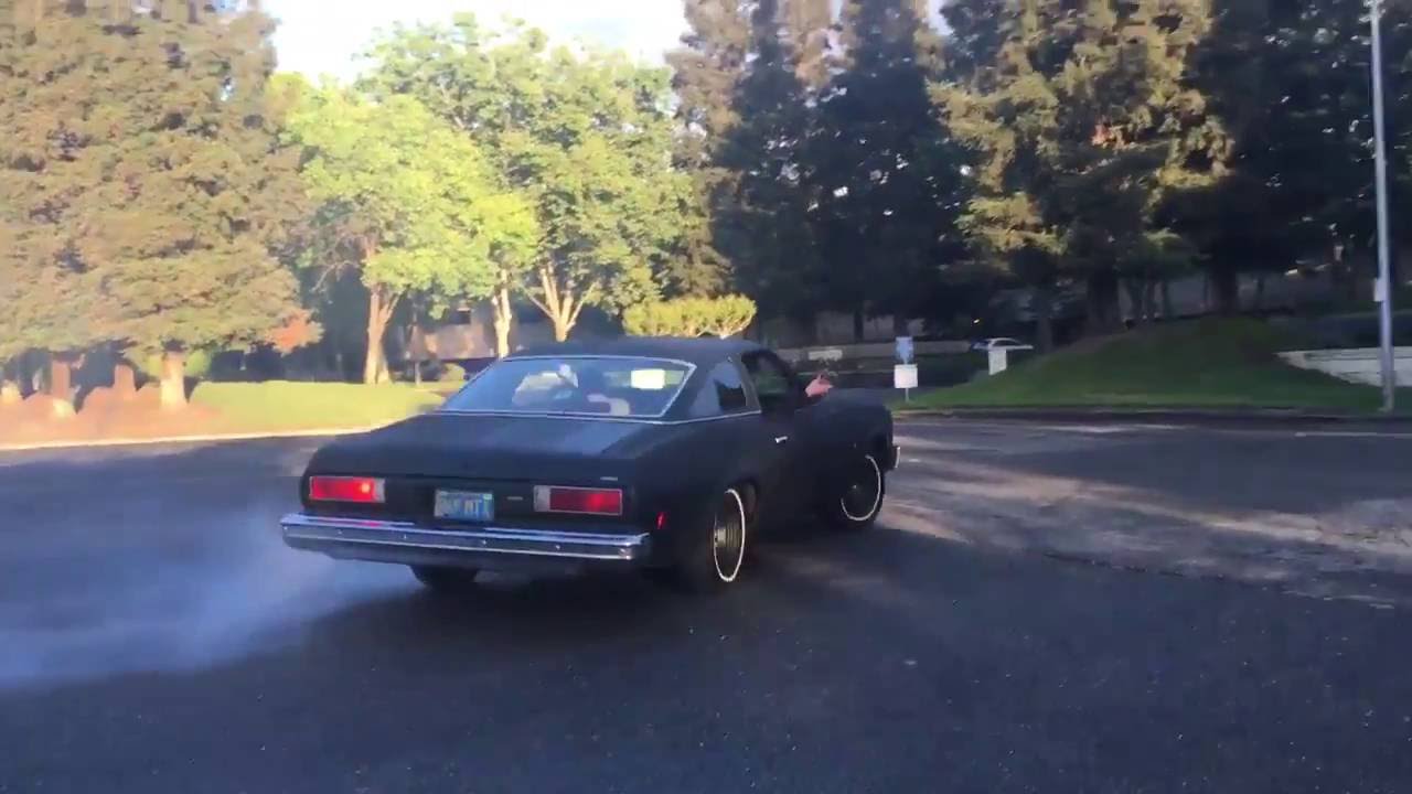 1975 Chevrolet Malibu Chevelle doing donuts (drifting) - YouTube