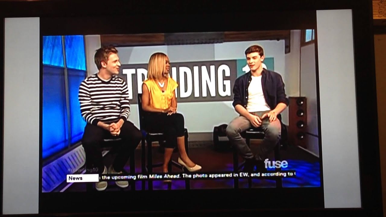 Shawn mendes' interview on tv - YouTube