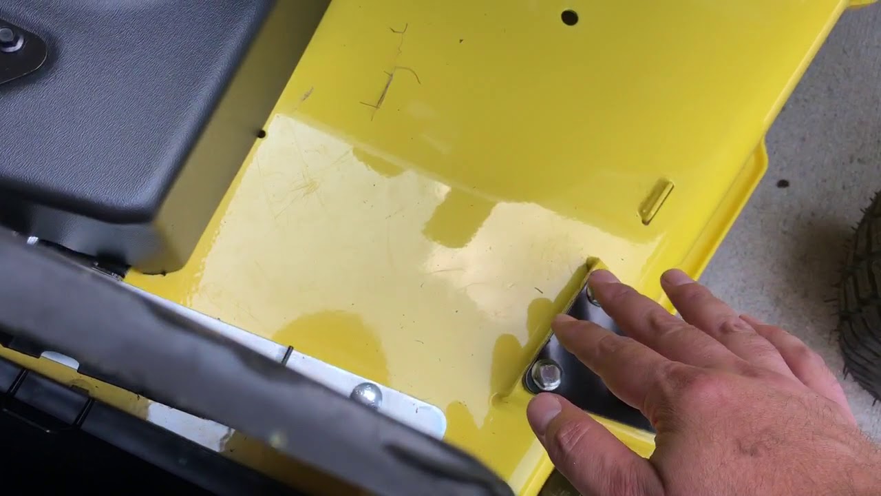 John Deere X590 7 bushel power flow bagger setup - YouTube