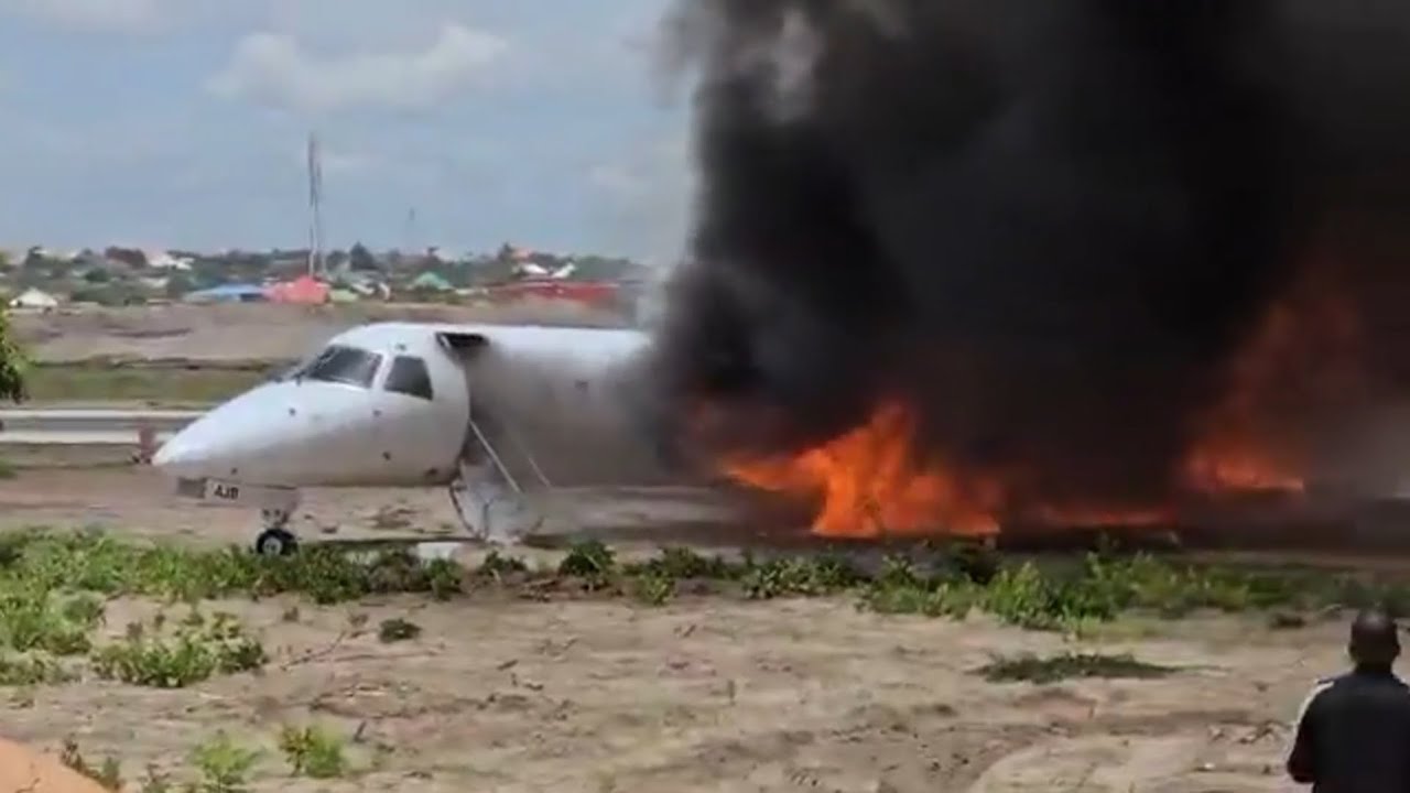AirJet Angola flight 100 Crash aftermath footage - YouTube