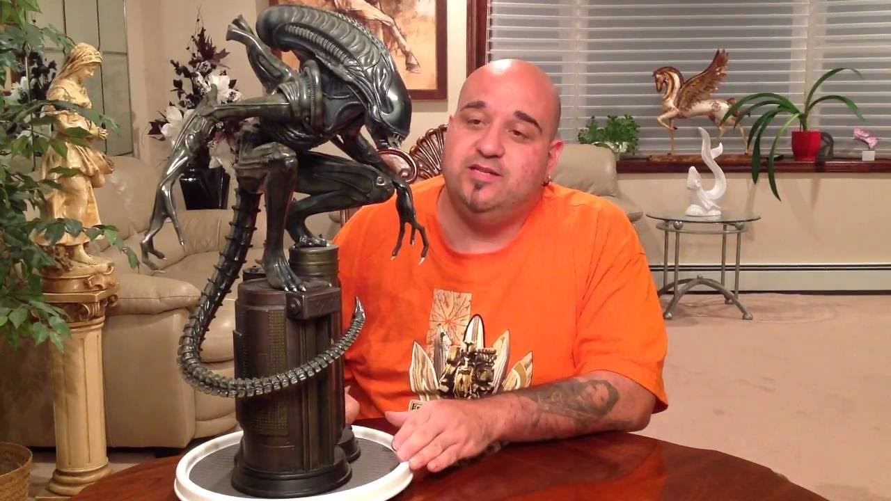 Sideshow Alien Warrior Statue Review - YouTube