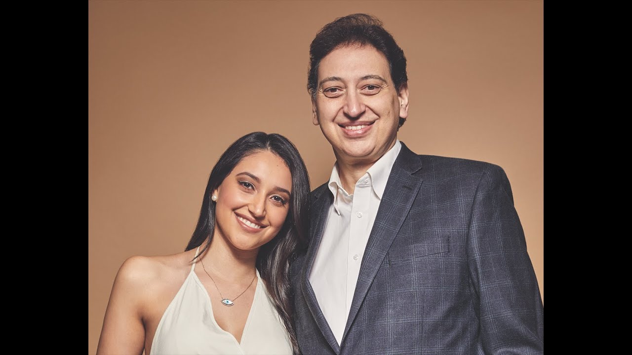 Enrique Burak le hizo a su propia hija, Tanya Burak. - YouTube