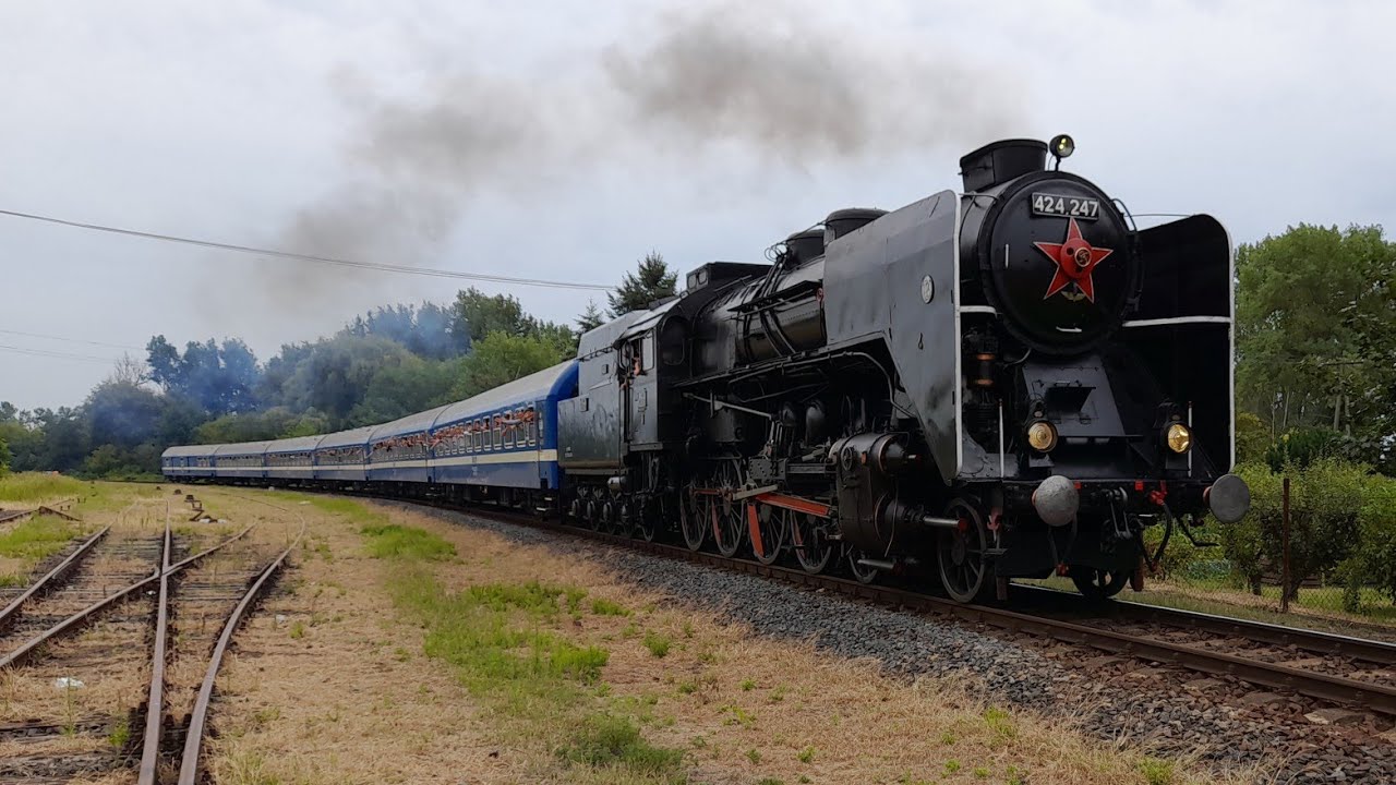 Máv 424 247 arrives at Taploca as part of the Balaton Retro Weekend ...