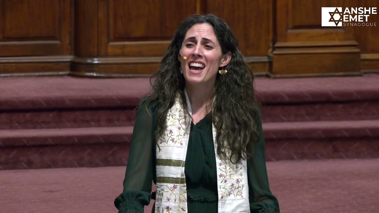 Anshe Emet Cantor Rachel Brook sings Adon Olam - YouTube