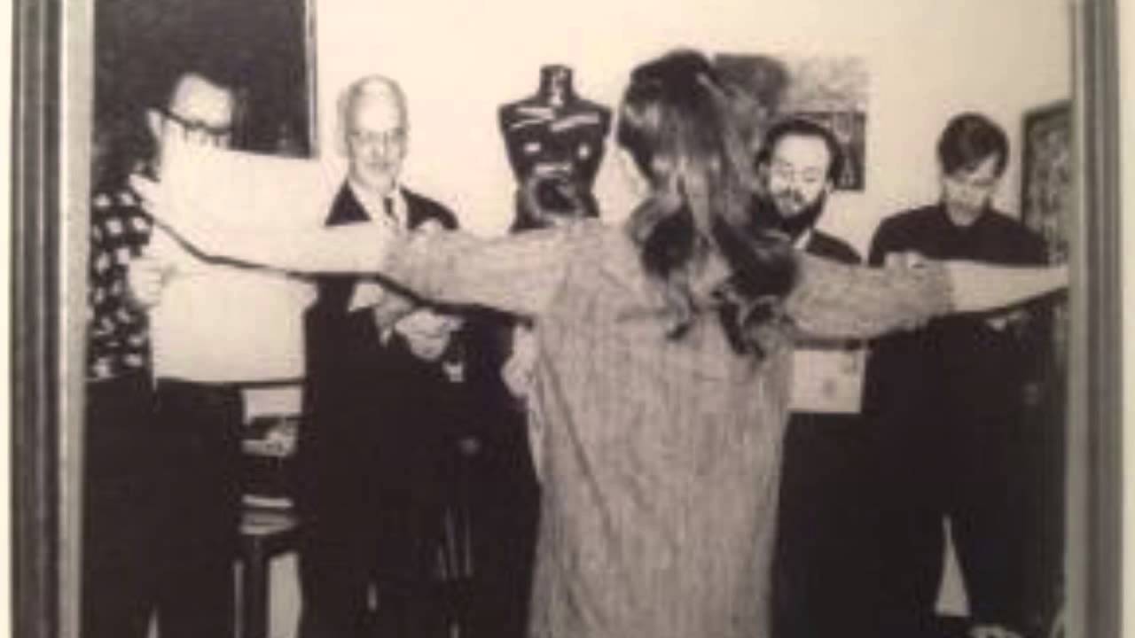 Alison Knowles, "Three Songs," March 11, 1978 - YouTube