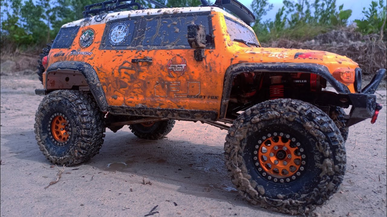 Fj cruiser offroad rc car 4×4 rgt desert fox. I found a rather muddy ...