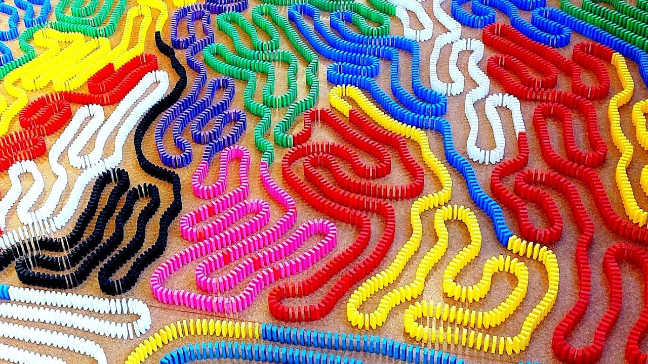 I Built The LONGEST Domino Line In The World - YouTube