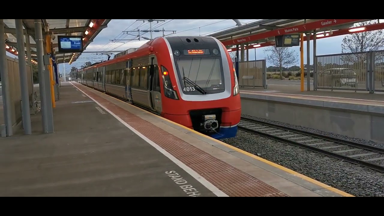 4000 Class EMU Railcar To Adelaide - YouTube