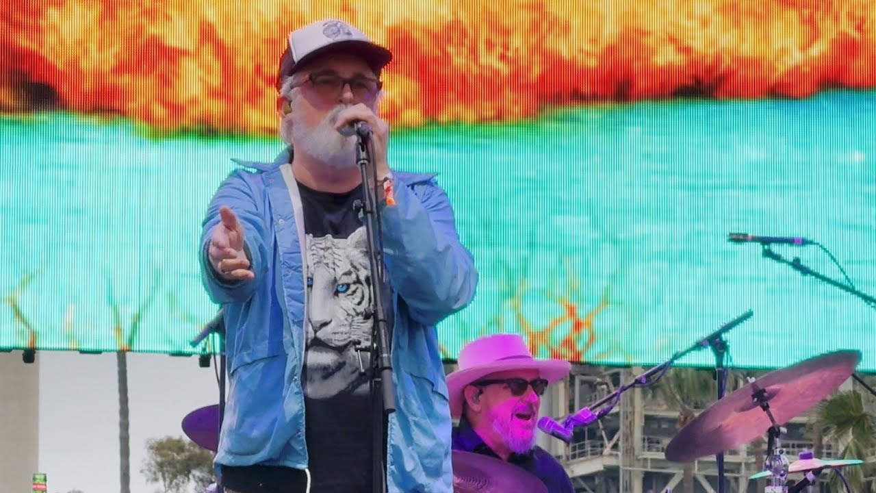 Cake - The Distance (BeachLife Festival, Redondo Beach, California) May ...