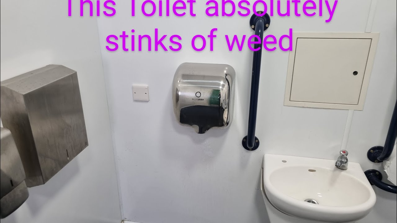 KINGWE KW-1000 (Bluedry Ecodry) at Silver Street Public Toilets in York ...