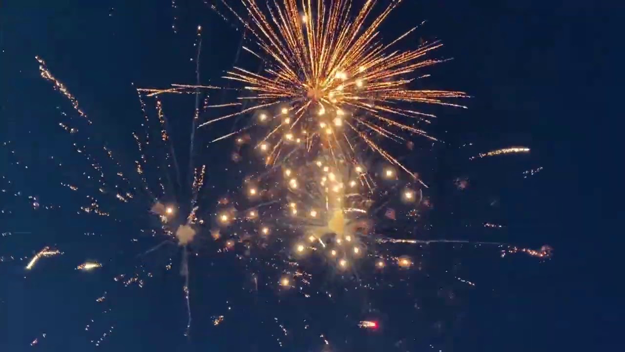 Flashing Fireworks Viper Shells Fireworks - YouTube
