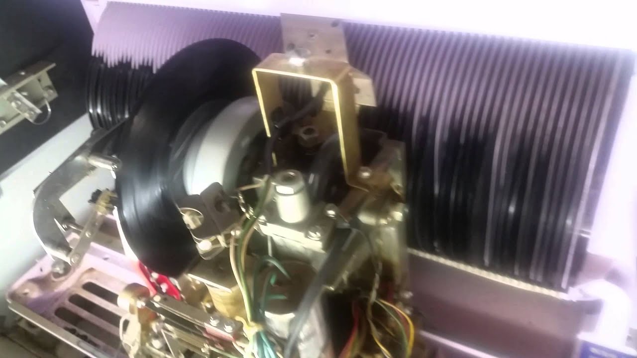 Classic Vinyl Inside a Real Jukebox - YouTube