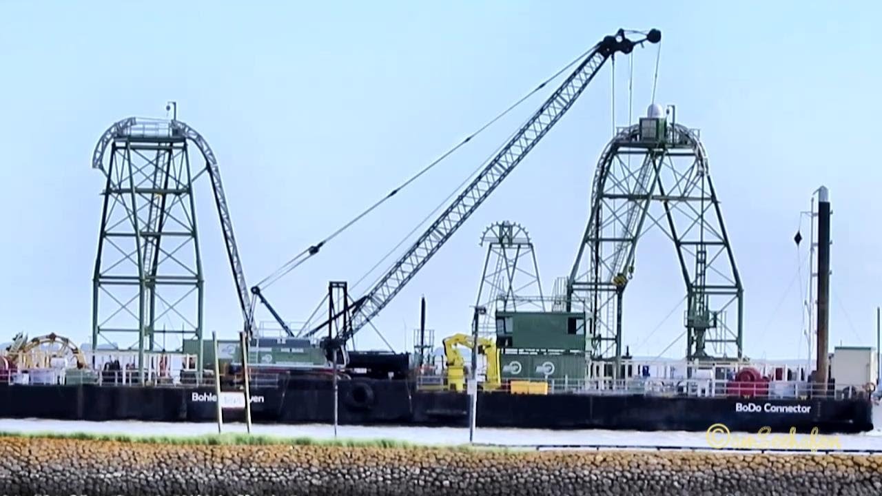 Schlepper GRUNO III PH3542 schleppt BODO CONNECTOR DHJB2 TUG GRUNO IV ...