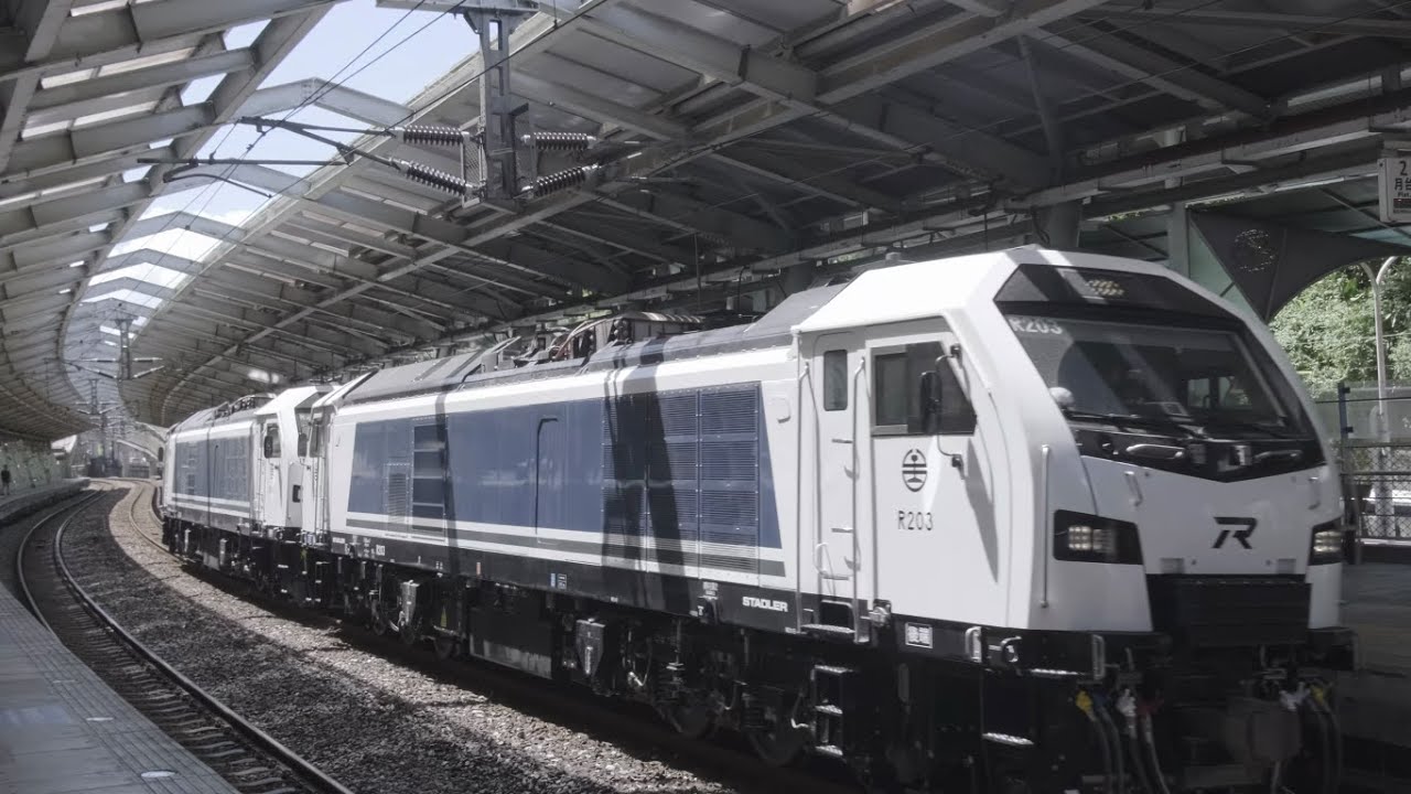 台鐵 8784次 R200 新柴電機車 R203 R204 雙機 回送 汐科通過 20230830 | 4K60 HDR - YouTube