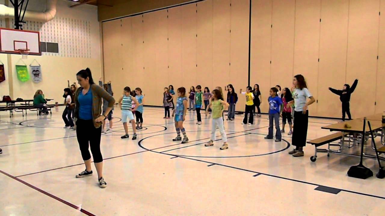 Brownie Troop Dancer Badge - YouTube