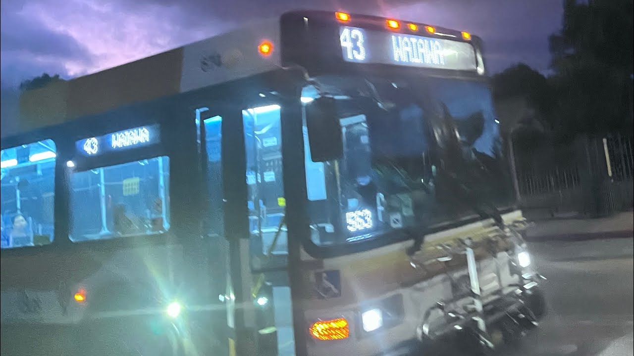Honolulu Bus #676 Route 43 - YouTube