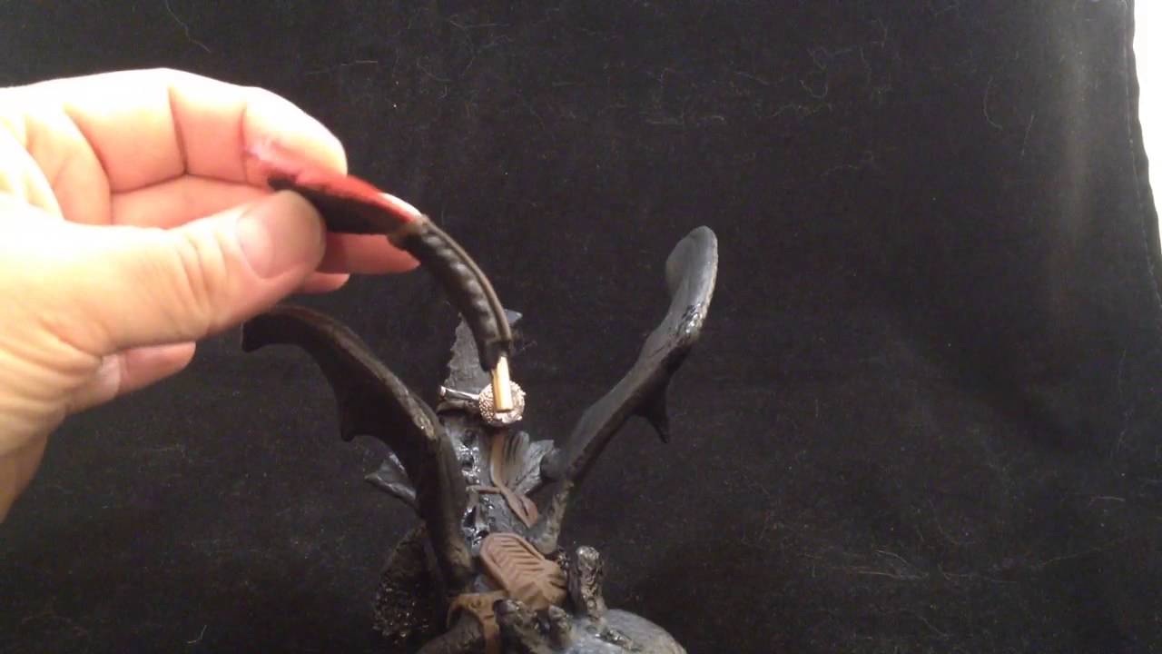 Toothless from How to Train Your Dragon Custom Sculpted Rin - YouTube