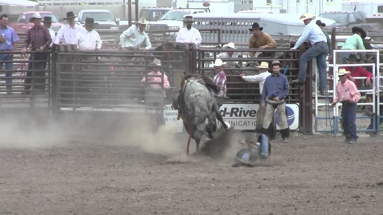 Zach Chaffee, Ranch Bronc Ride - YouTube