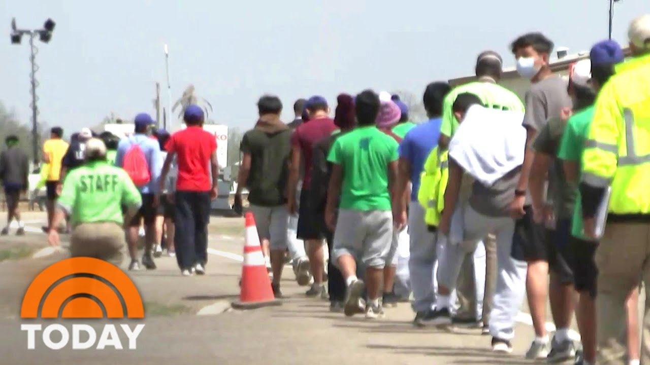 New Images Show Inside Of US Southern Border Facility | TODAY - YouTube
