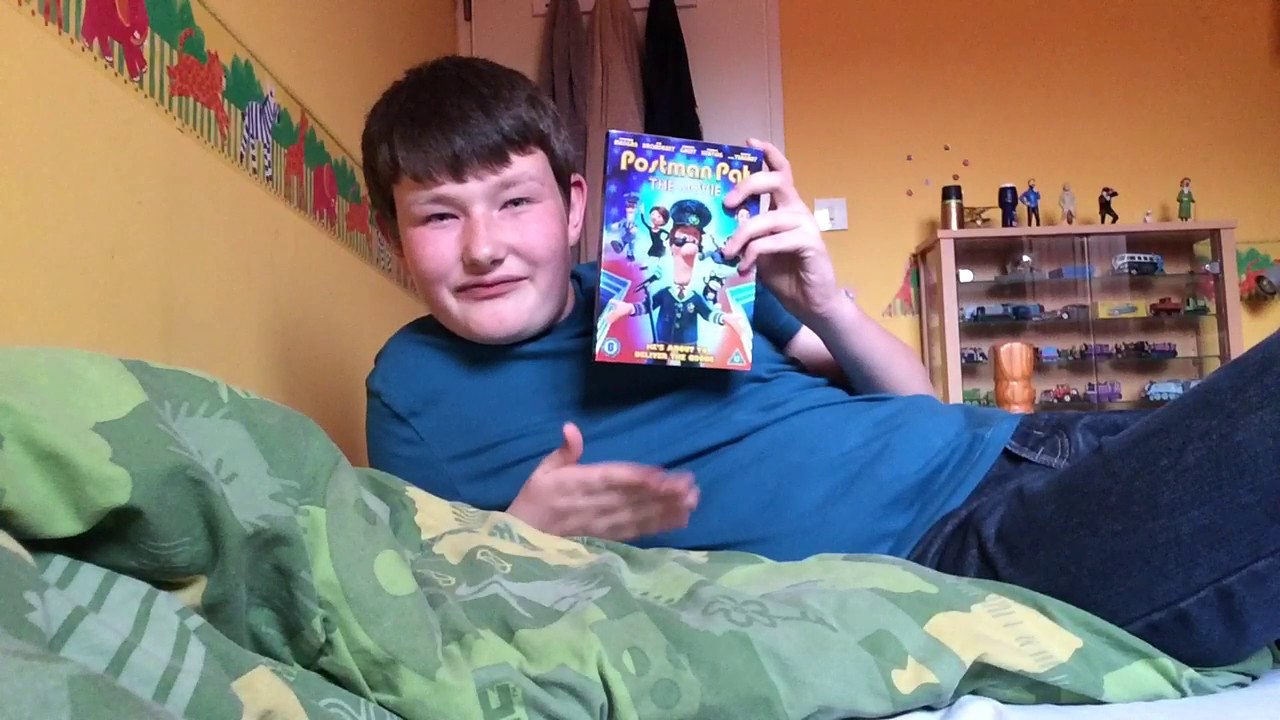 Review on postman pat the movie - YouTube