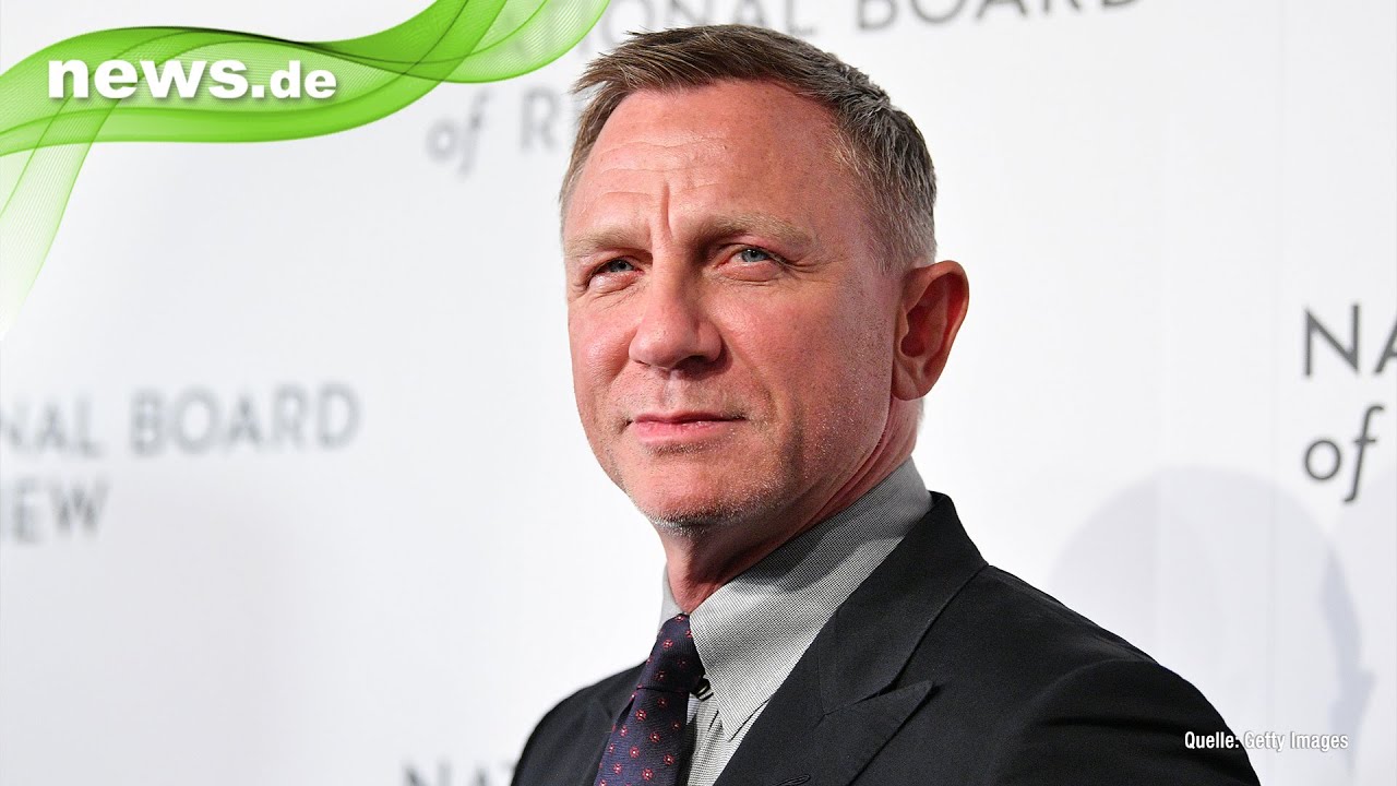 Daniel Craig schubst Dwayne „The Rock“ Johnson vom Thron - YouTube