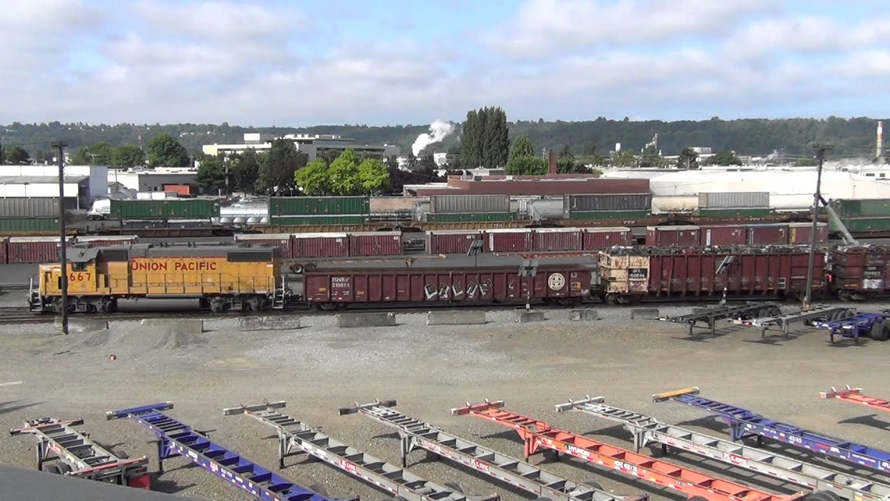 Union Pacific RR #667 switches Argo Yard Seattle Wa 7/5/2013 - YouTube