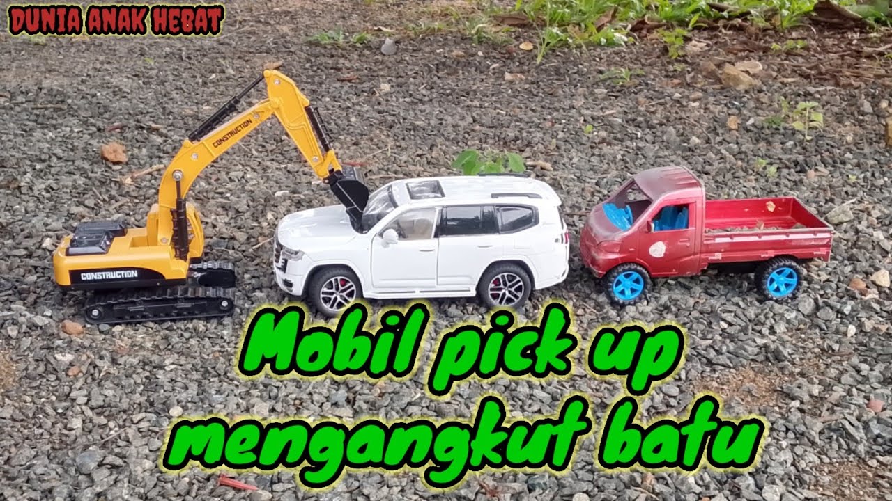 🚧🚗Mobil pick up mengangkut batu di bantu excavator - YouTube