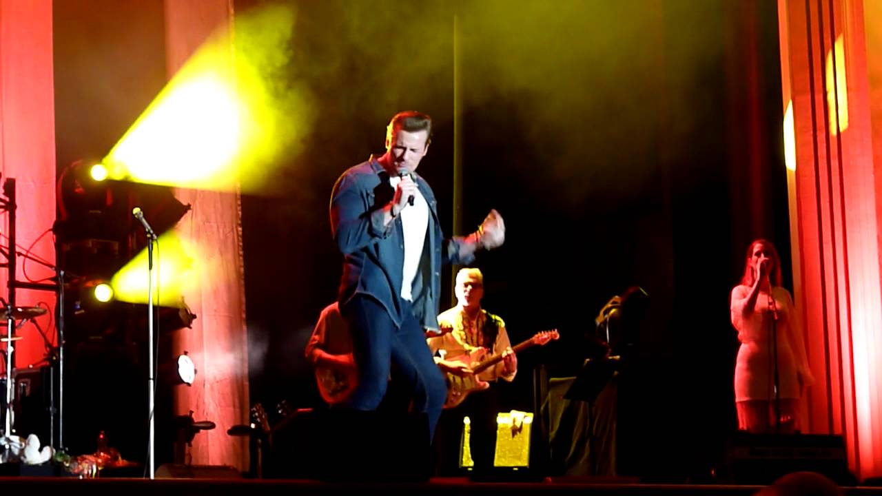 Sam (The Baseballs) - Walk A Mile In My Shoes - YouTube