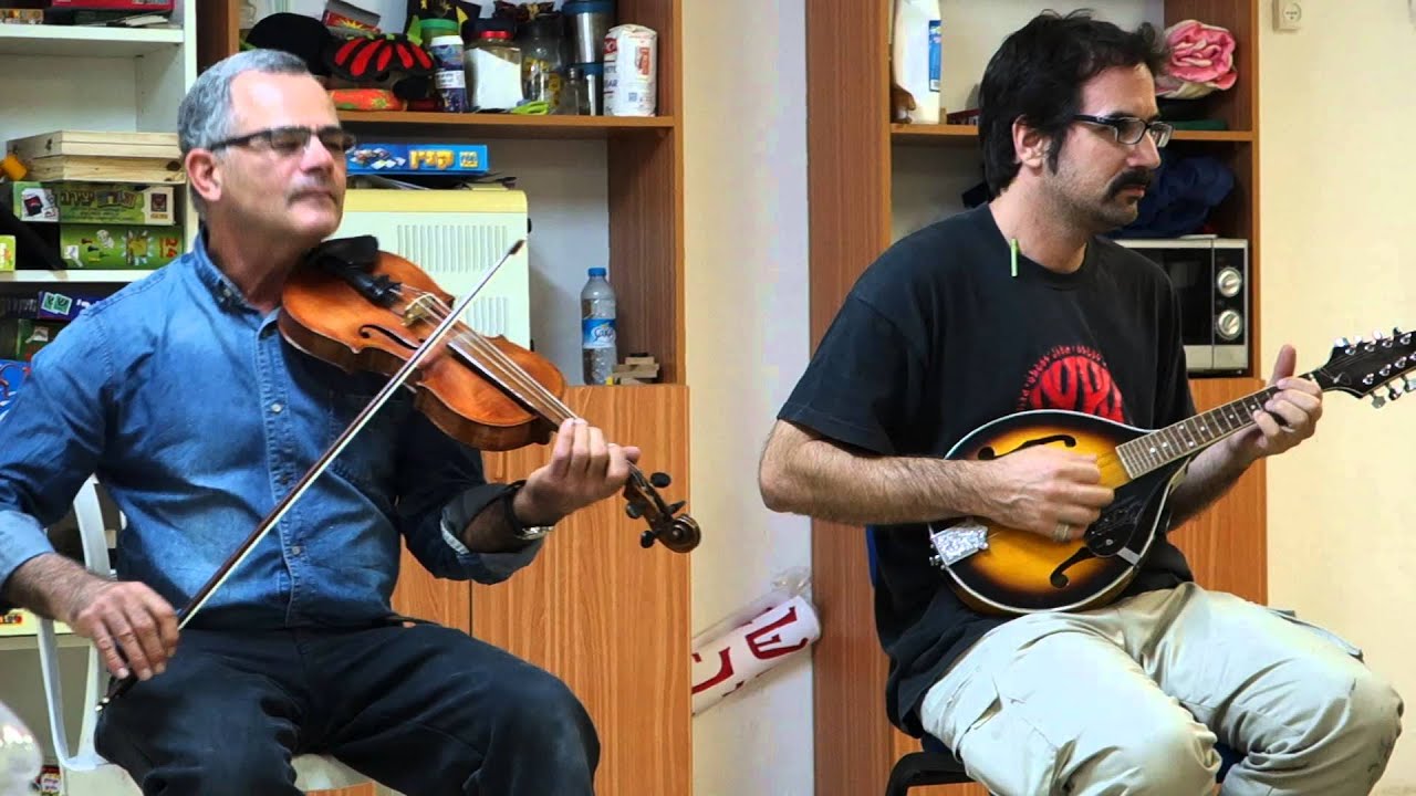 Fifty Shades on Grey (Conal Gallen cover) - Sderot Folk Club - YouTube