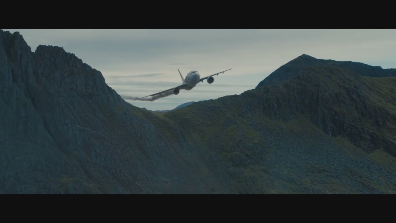 World War Z- Airplane scene and crash -1080p60 - YouTube