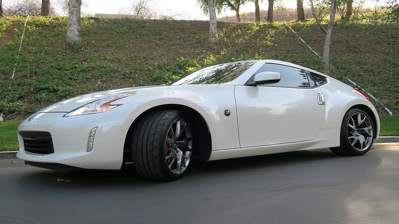 5 Reasons why I love the 370z - YouTube