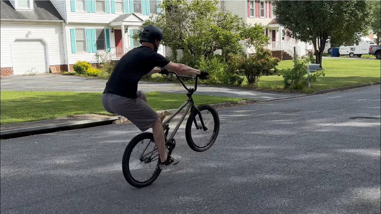 Learning To Flat Ground Manual (Trying To At Least) - YouTube