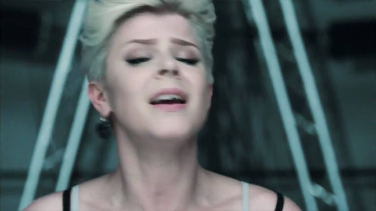 Robyn - 'Dancing On My Own' (Body Talk Official Video) - YouTube