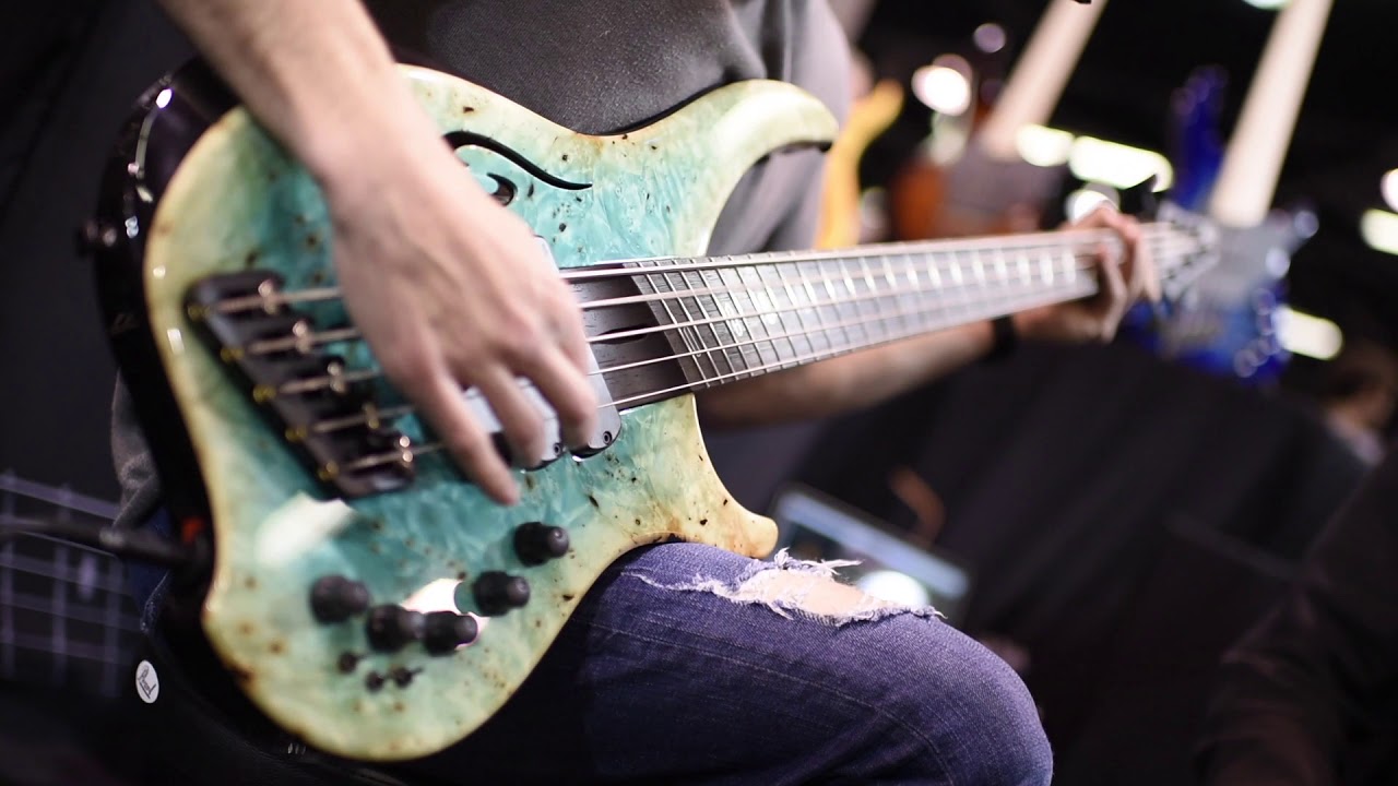 Jacob Umansky playing Dingwall Guitars ABII at NAMM 2020 - YouTube