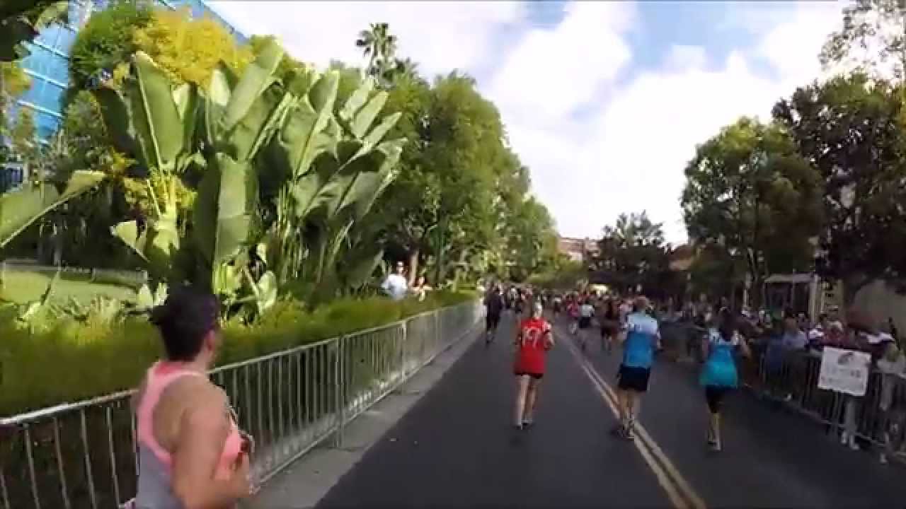 Running the 2014 Disneyland 1/2 Marathon - August 31, 2014 - YouTube