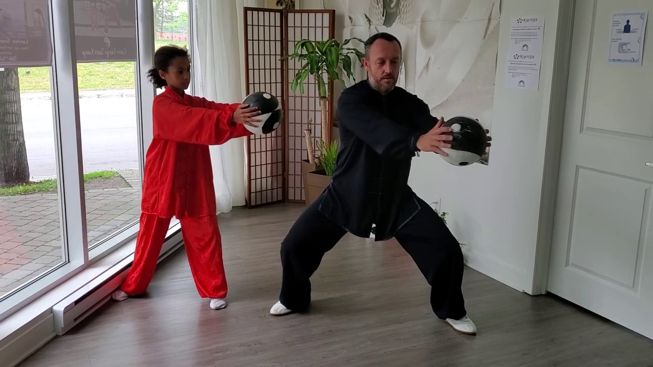 Qigong Ball / Qigong au Ballon One World Together at Home 03/JUN/2020 ...