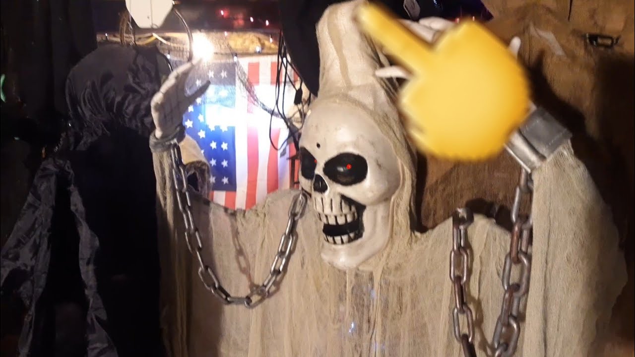 my gemmy shaking spirits skeleton is playing mind games with me - YouTube