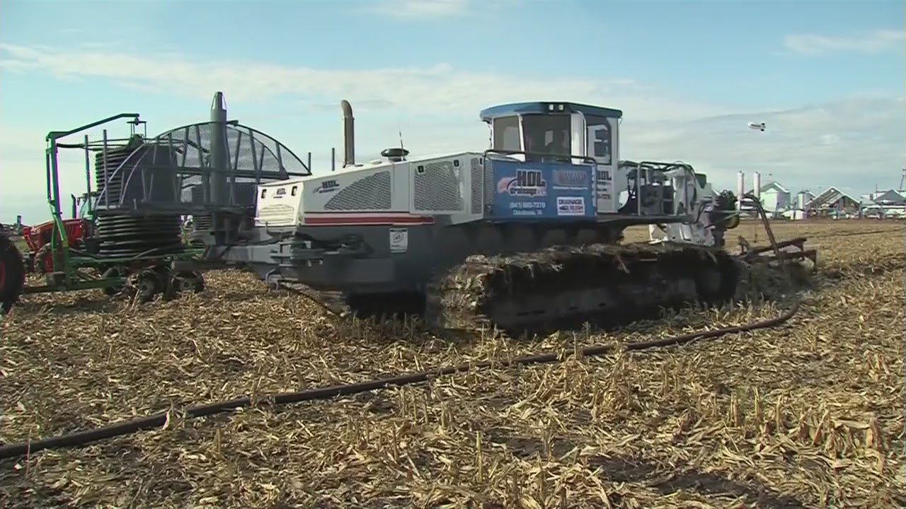 Field Demonstration Day at Farm Progress Show - YouTube