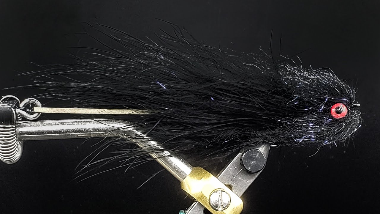 Fly Tying: Varner's Brazillian - YouTube