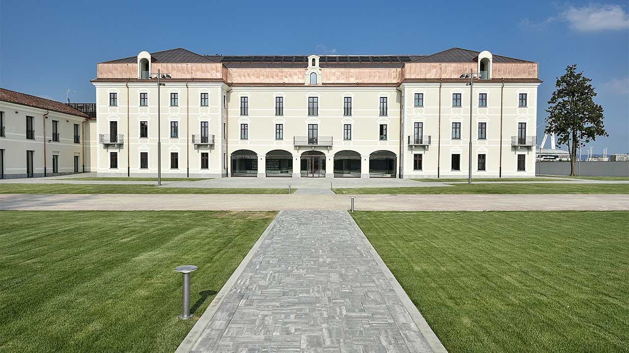 New era. New Juventus headquarters - YouTube