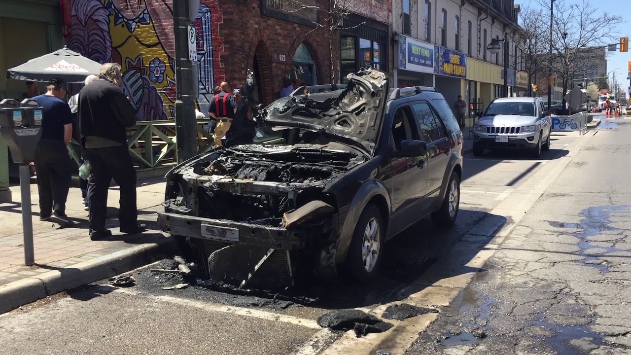 Car fire in London's Old East Village - YouTube
