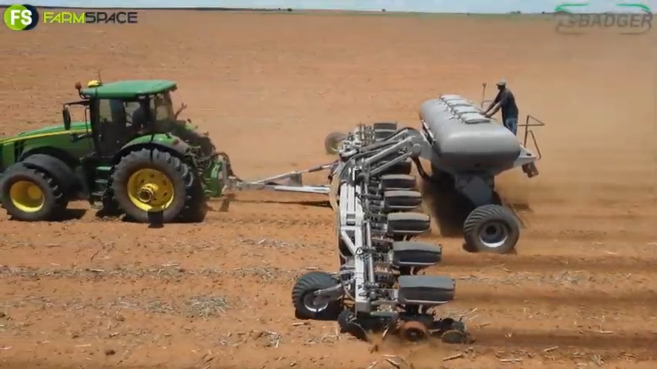 Wat sê die boere oor die Badger planter? - YouTube