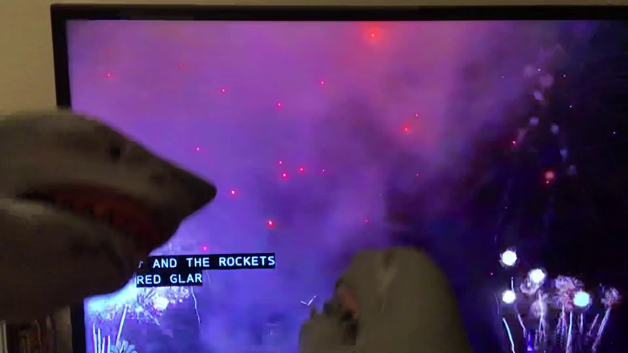 Shark puppet sees fireworks! 🇺🇸🇺🇸🎇🎆🇺🇸🇺🇸 - YouTube