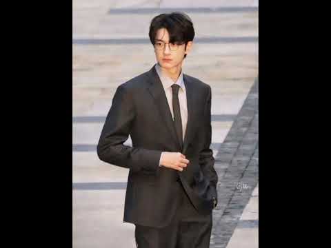 lin yi in glasses with suit is just 👀 #linyi #cdrama - YouTube