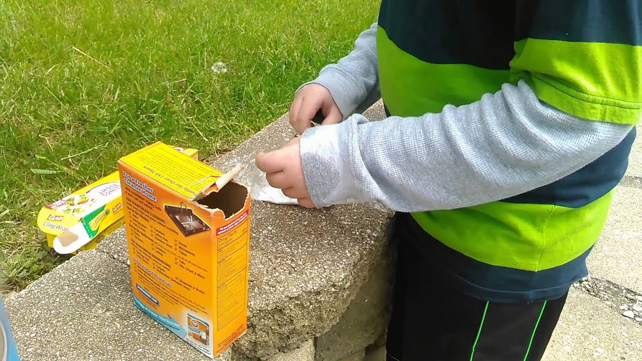 The coolest bottle explosion ever - YouTube